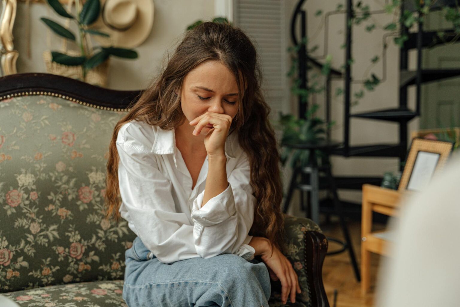 Fibromyalgia and Chest Pain: Understanding the Connection - Swing Care